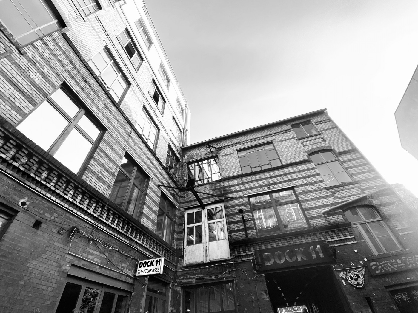 Profil & Team — DOCK 11